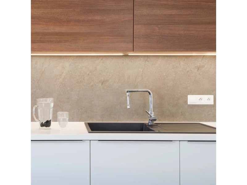 Paraschizzi Autoadesivo ignifugo Travertine Stone 300x60 cm acquista da OBI