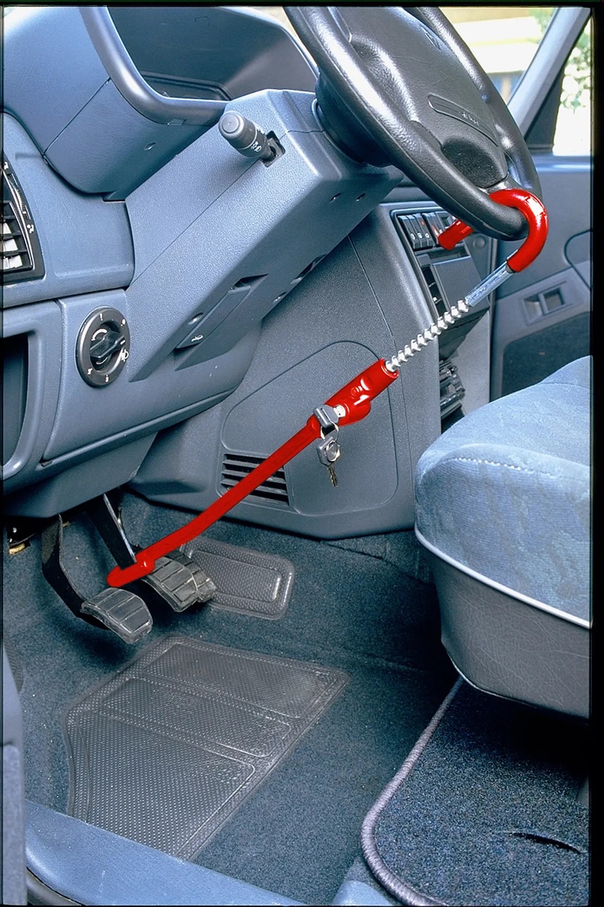 Blocca sterzo auto CARTEC asta antifurto acquista da OBI