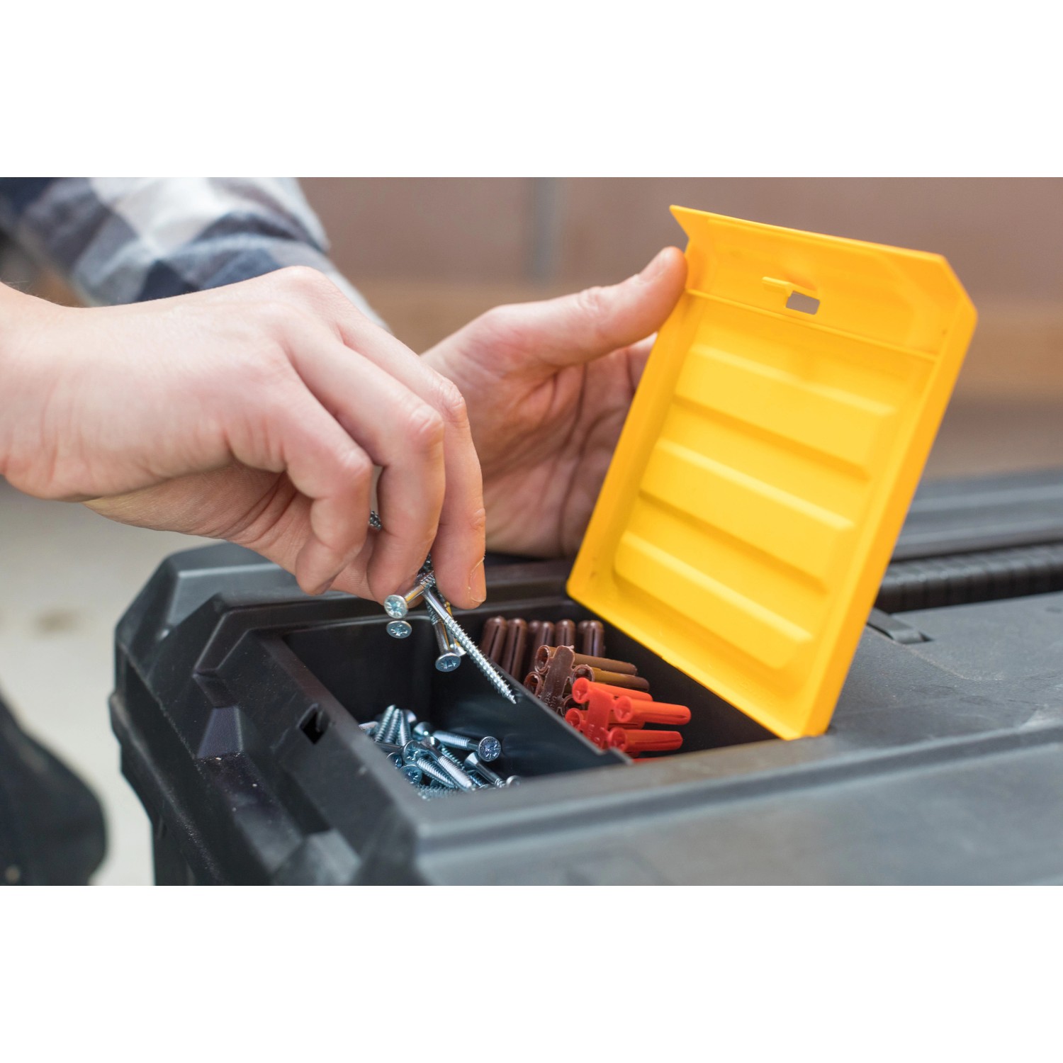 Trolley porta attrezzi Stanley Essential Mobile 50 l acquista da OBI